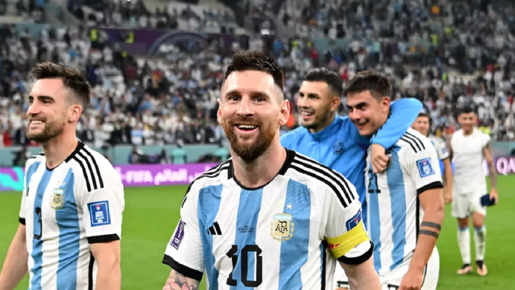 Superó a Messi: quién es el deportista que firmó el contrato más caro ...