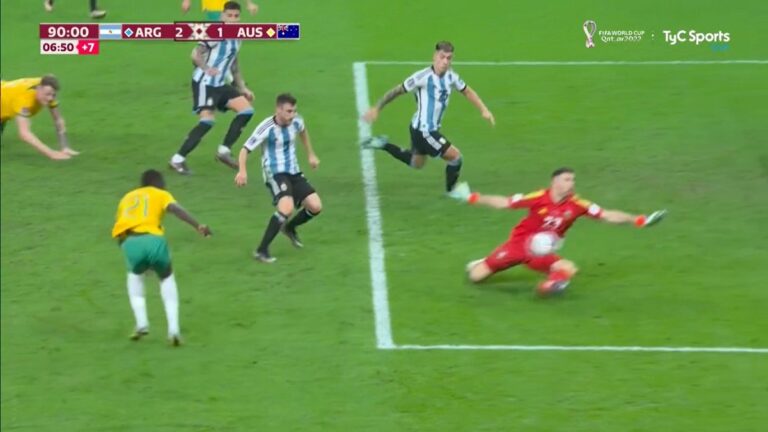 Video: la atajada milagrosa de Dibu Martínez que salvó a Argentina en el final - El Intransigente